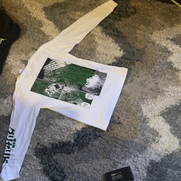 Hot Topic | Shirts | Junji Ito Collection Crunchy Roll Hot Topic Green ...